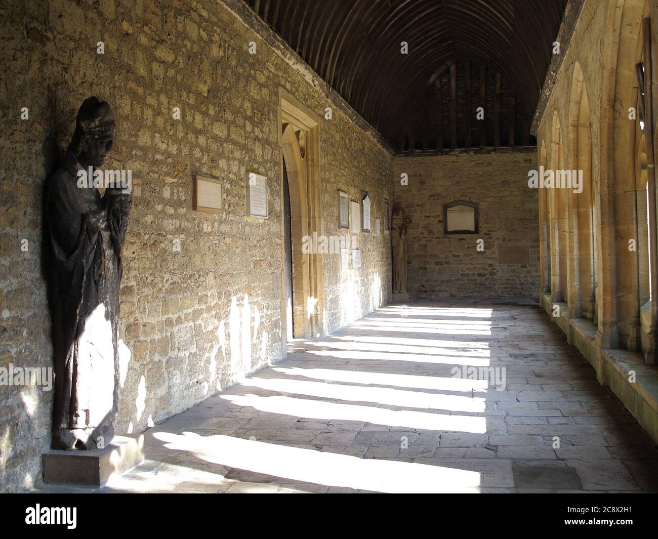 Cloister new college oxford hi-res stock photography and images - Alamy