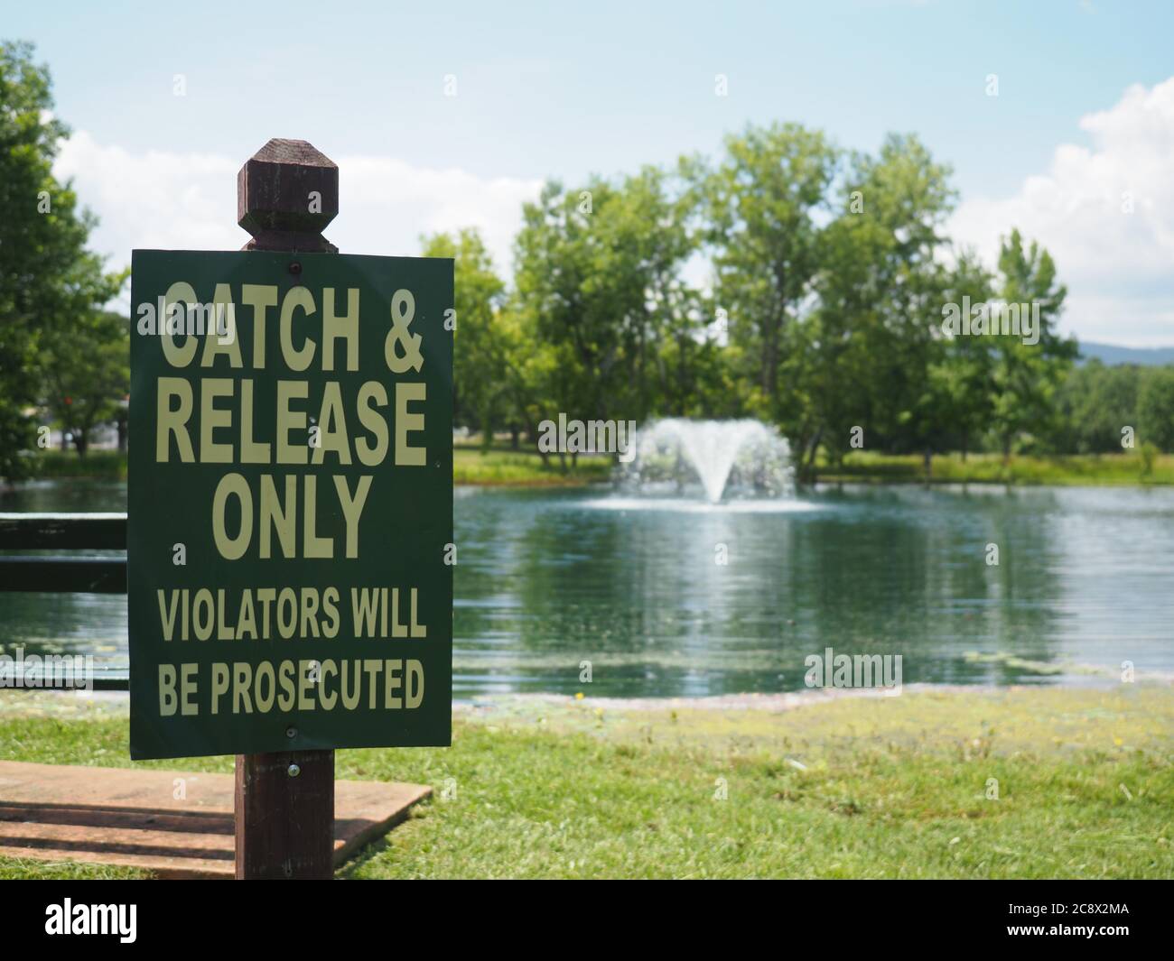 Catch and release sign hi-res stock photography and images - Alamy