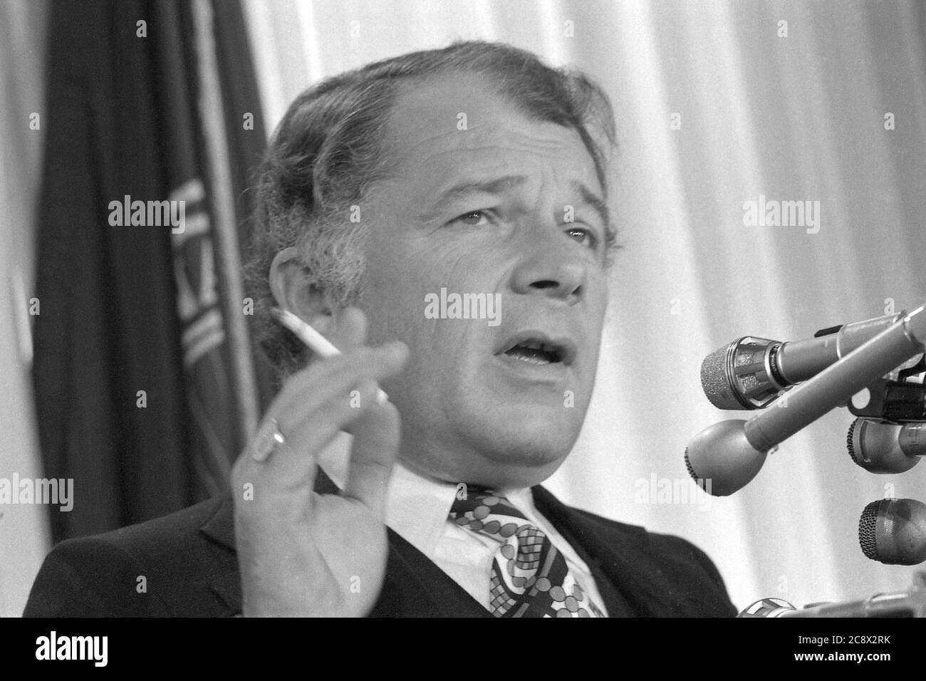 F lee bailey lawyer Black and White Stock Photos & Images - Alamy