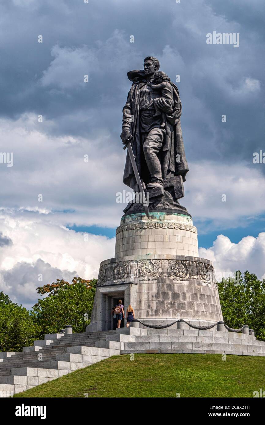 Bronze 12 metre tall sculpture of Soviet soldier by Soviet sculptor ...