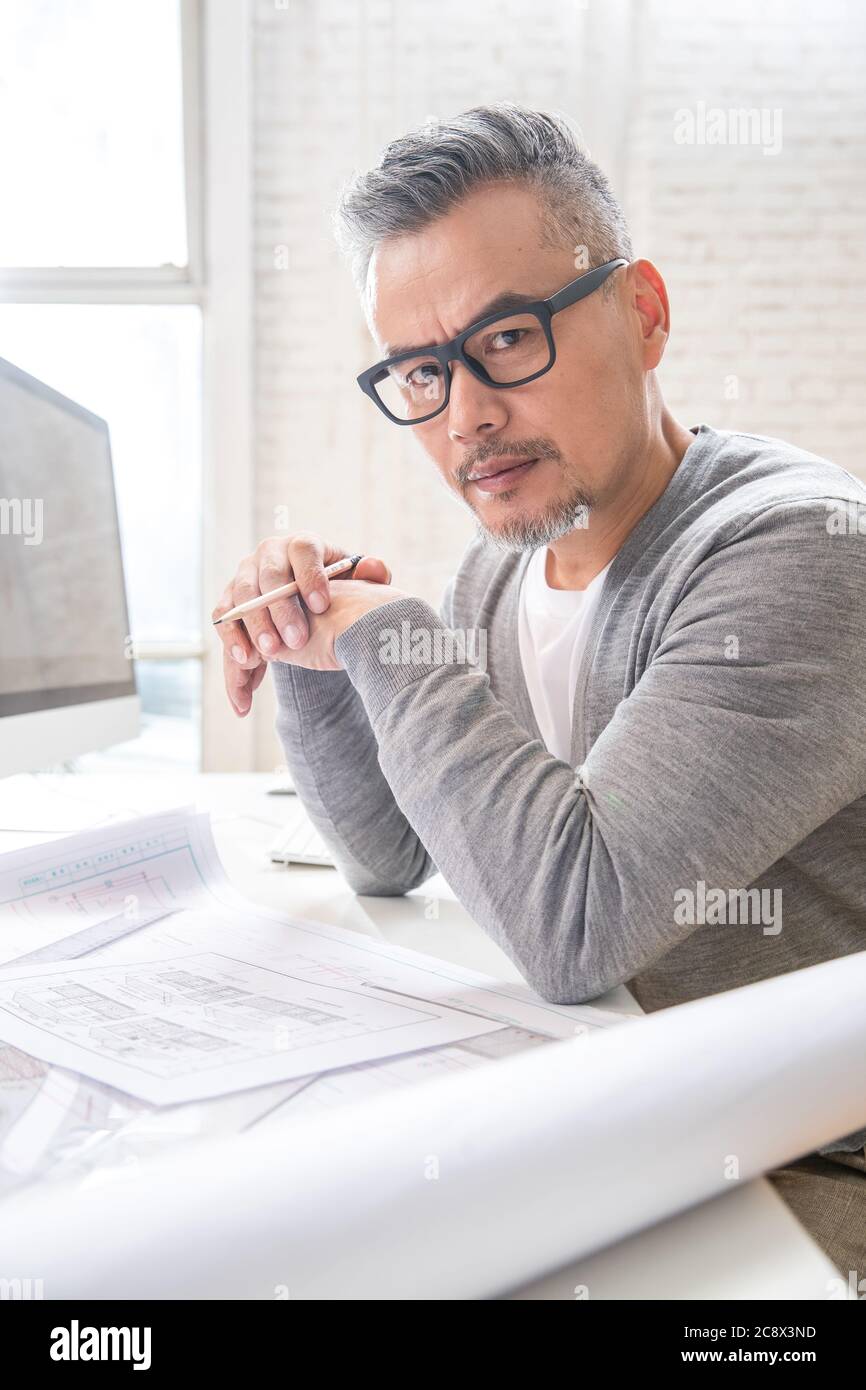 Senior design studio architect hi-res stock photography and images - Alamy