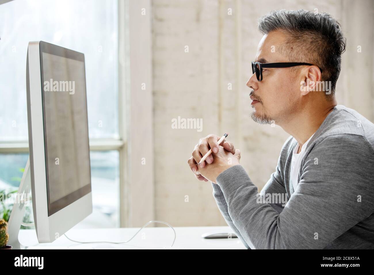 Indian professional 40s hi-res stock photography and images - Alamy