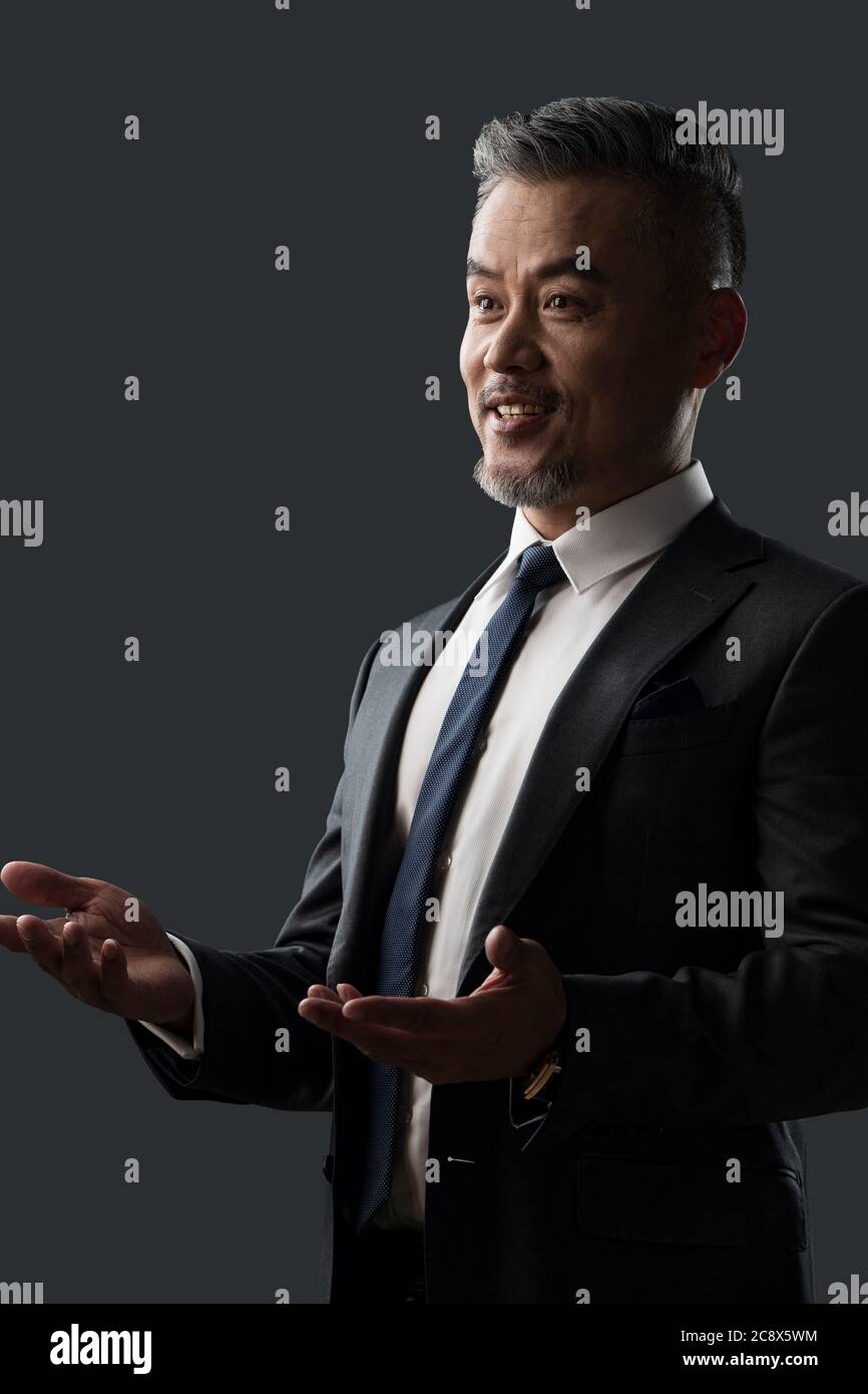 Introduction shot hi-res stock photography and images - Alamy