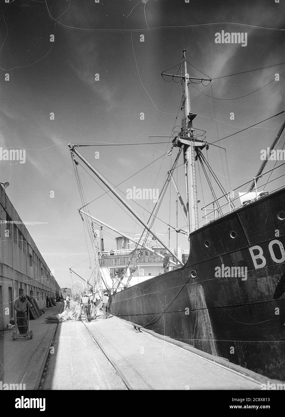 Historical longshoremen hi-res stock photography and images - Alamy