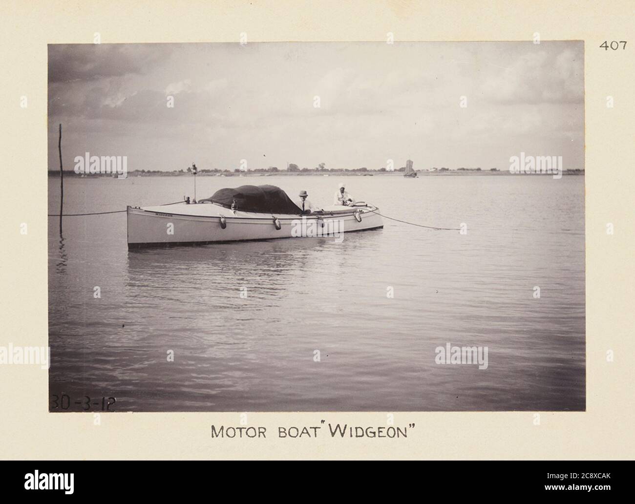 Black and white motor boat hi-res stock photography and images - Alamy
