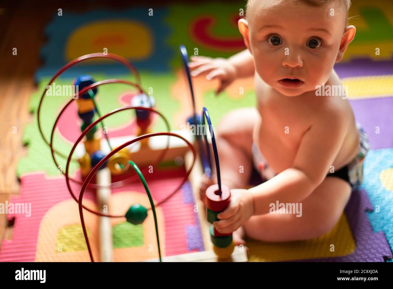 Boy looking perplexed hi-res stock photography and images - Alamy
