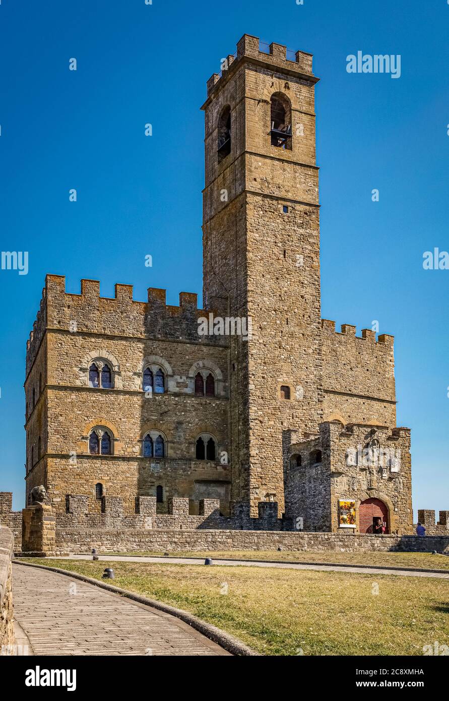 Count castle hi-res stock photography and images - Alamy