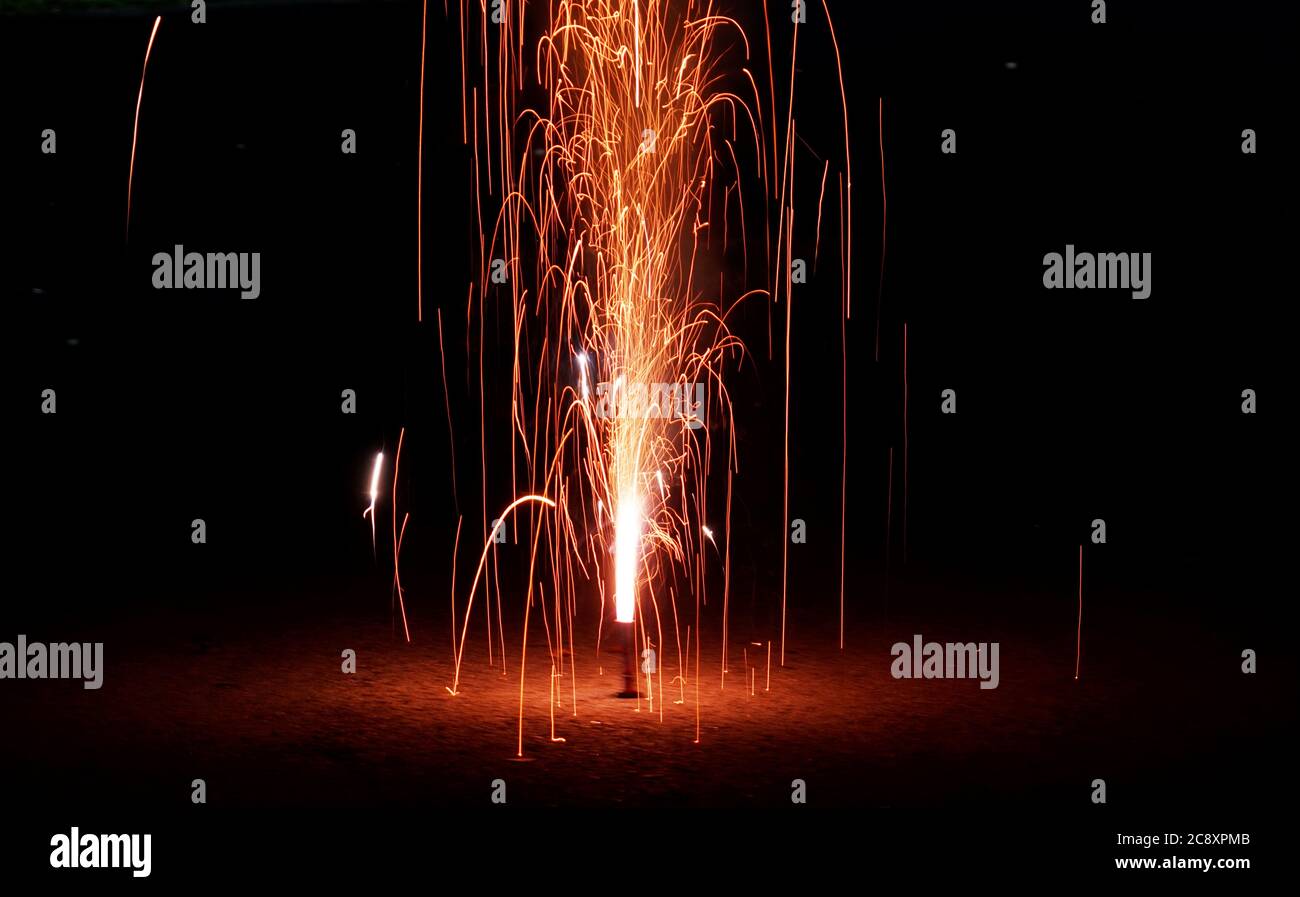 Fountain cracker hi-res stock photography and images - Alamy