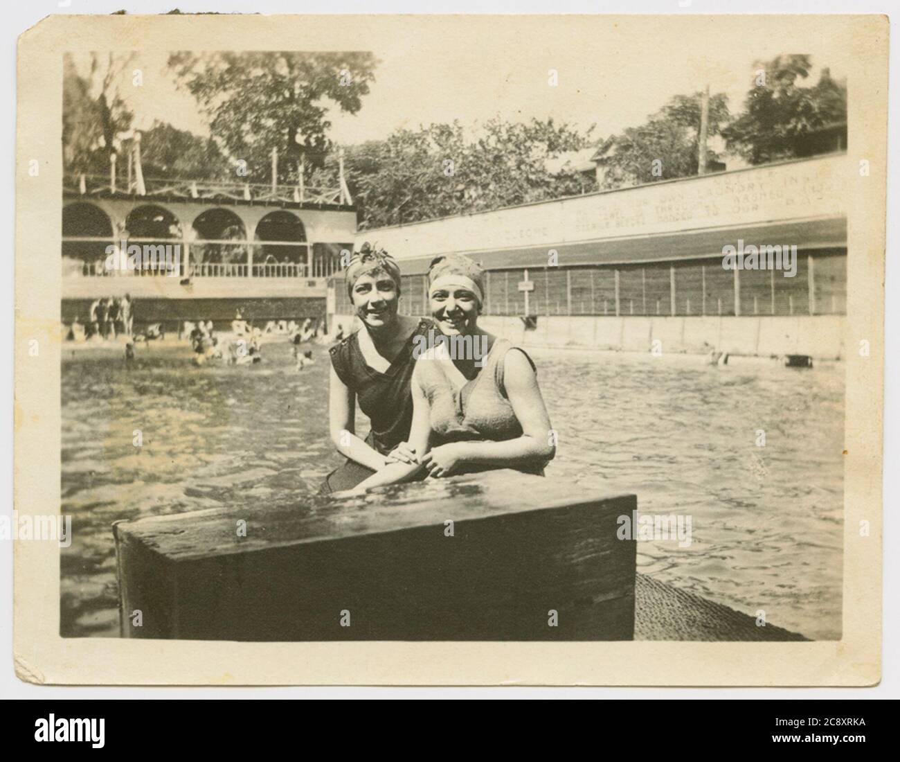 Women in bathing costumes hi-res stock photography and images - Alamy