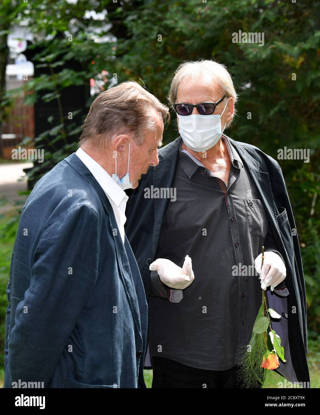 Berlin, Germany. 27th July, 2020. Actor Klaus Gehrke (l) and director ...