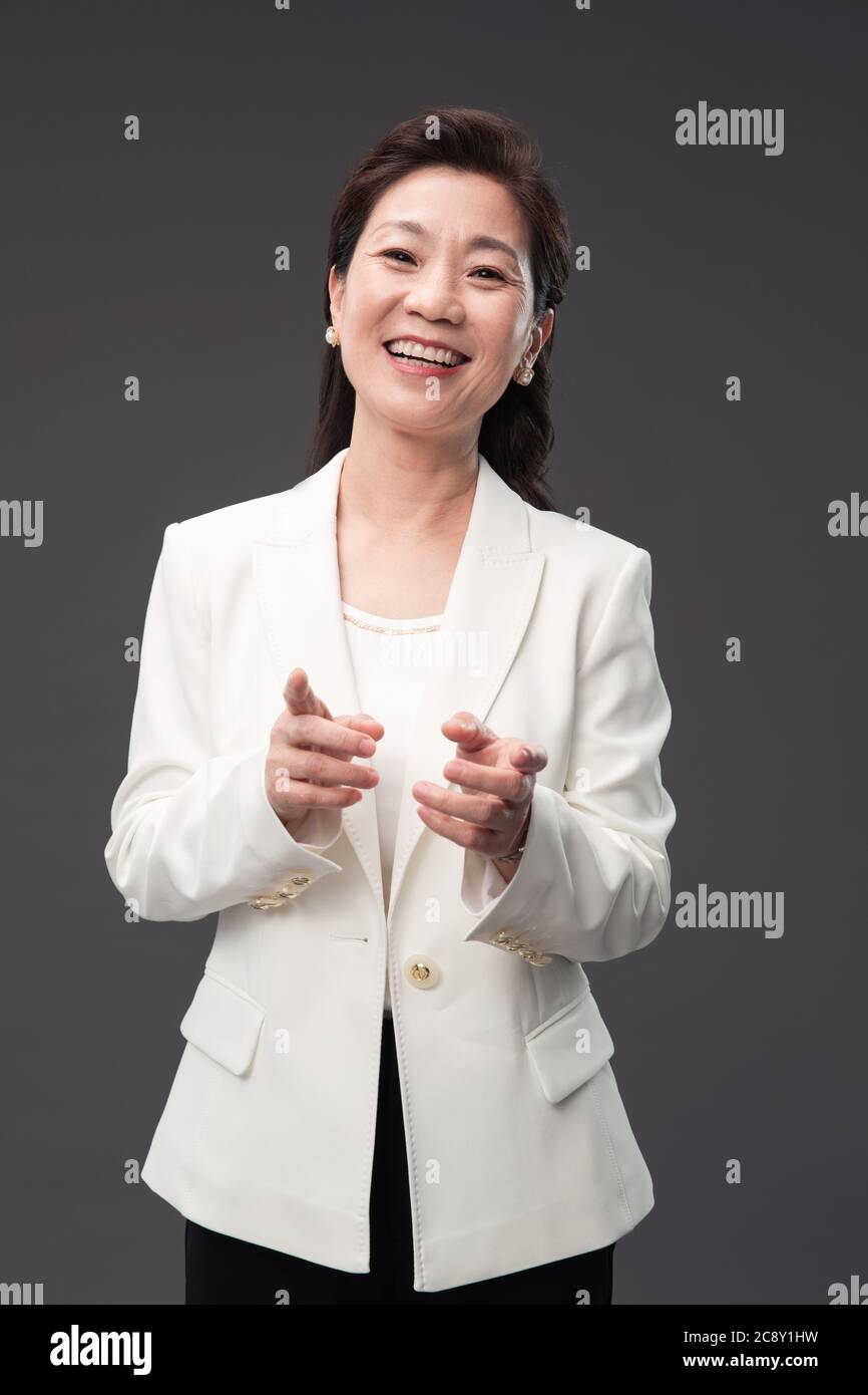 Middle class women indian hi-res stock photography and images - Alamy