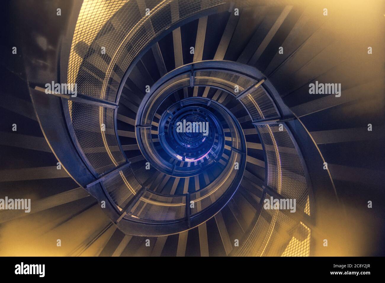 Geometric tower hi-res stock photography and images - Alamy