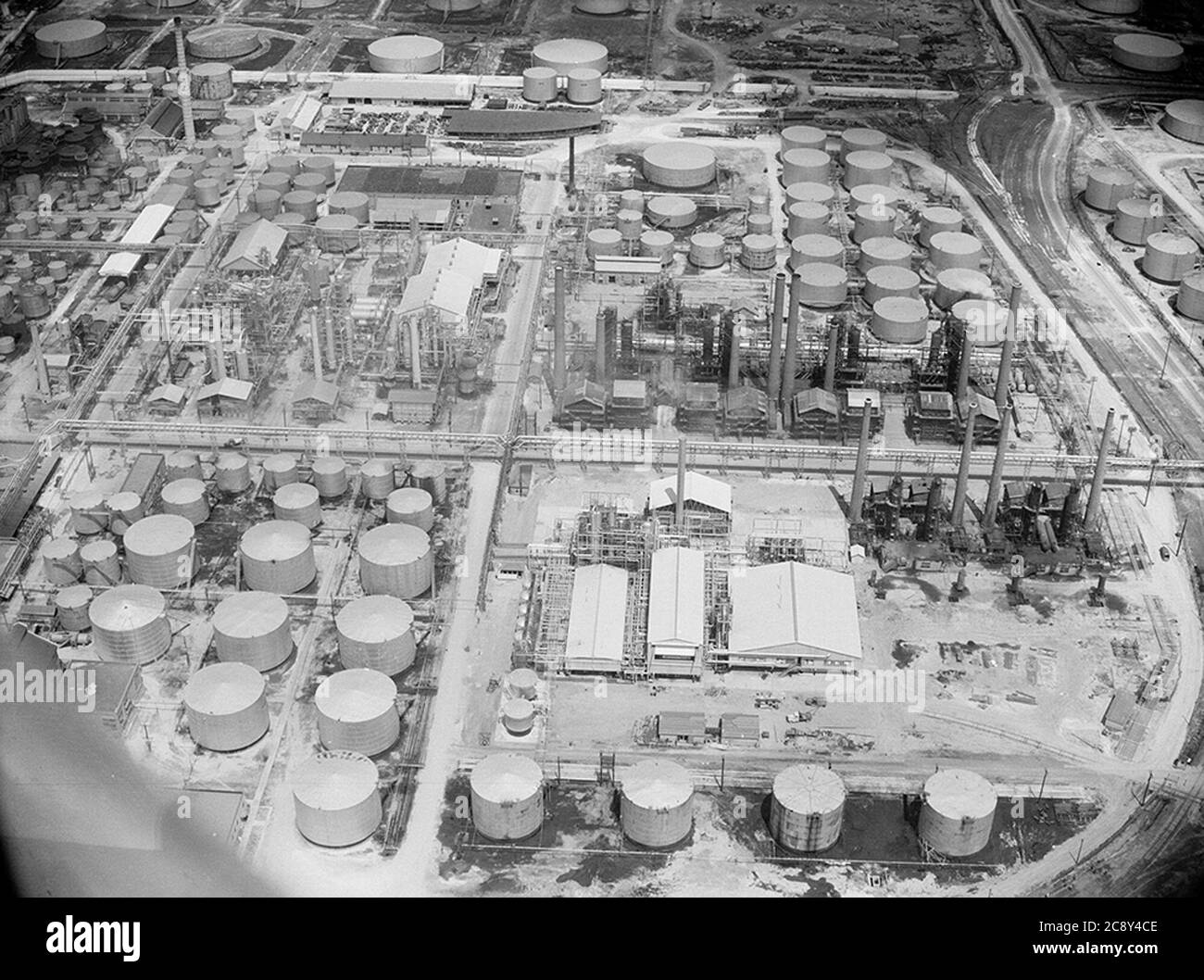 Petroleum refinery 1940s hi-res stock photography and images - Alamy