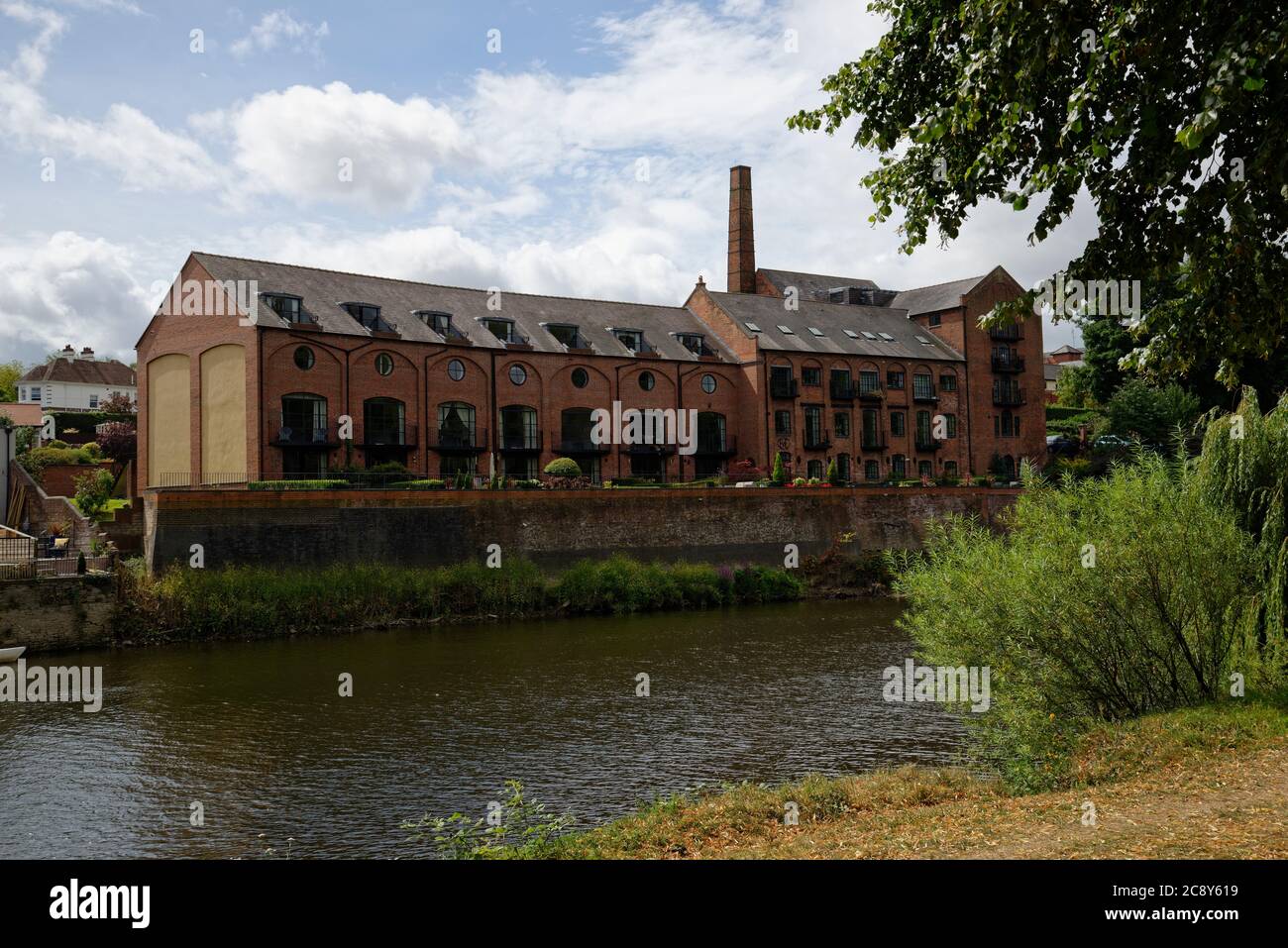 Converted old mill hi-res stock photography and images - Alamy