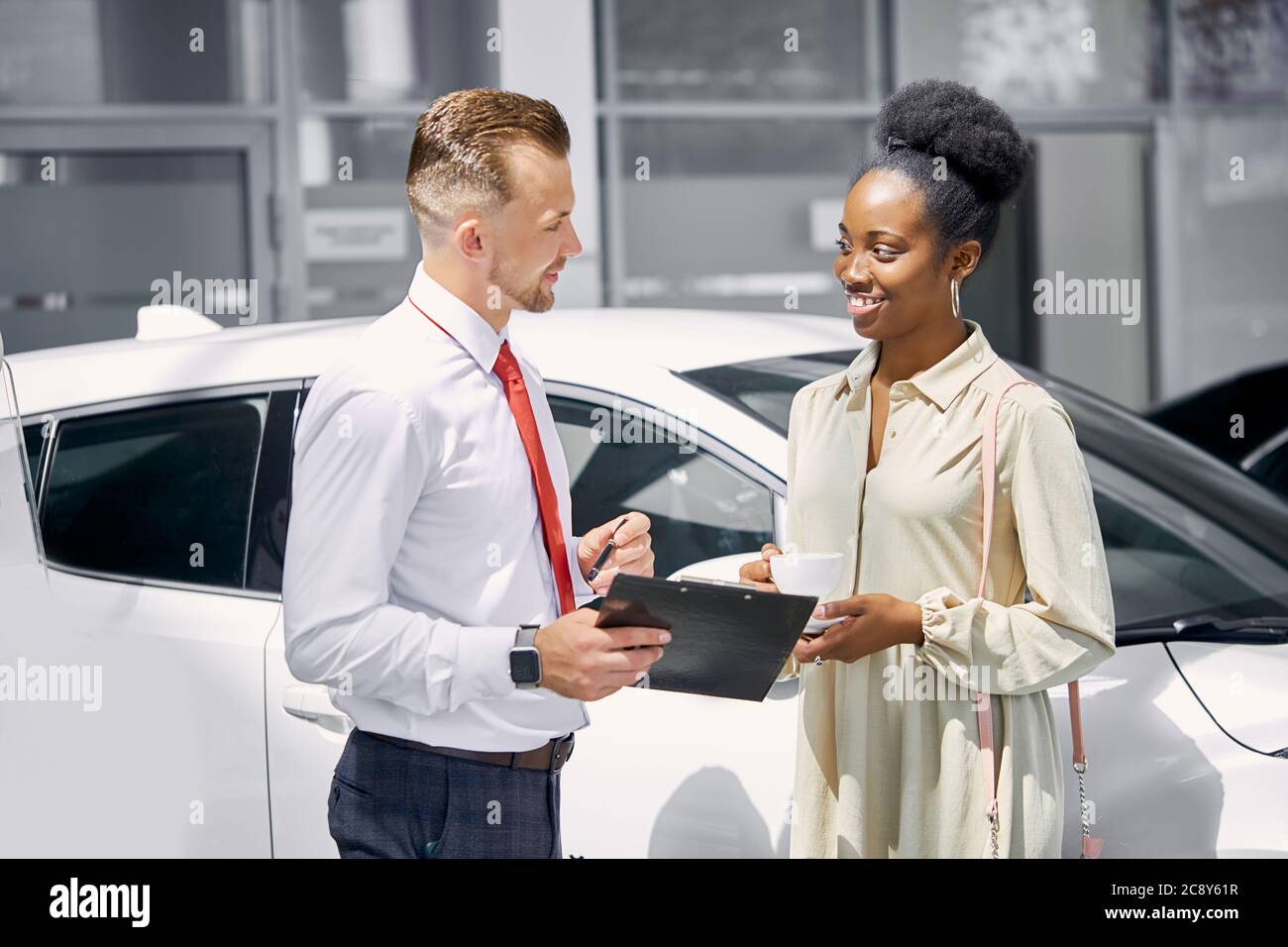 African women tea collecting hi-res stock photography and images - Alamy