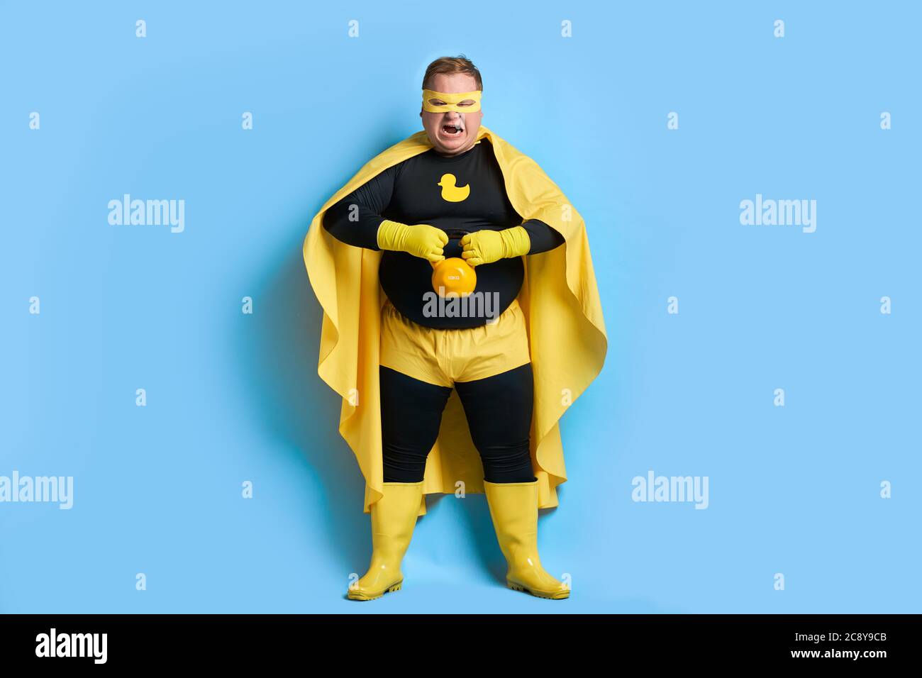 Paunchy men hi-res stock photography and images - Alamy