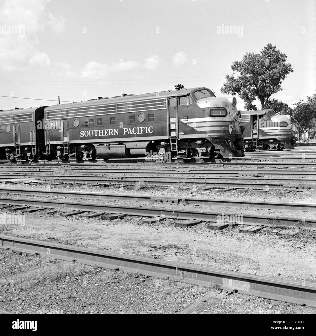 Diesel electric locomotive 1940s hi-res stock photography and images ...