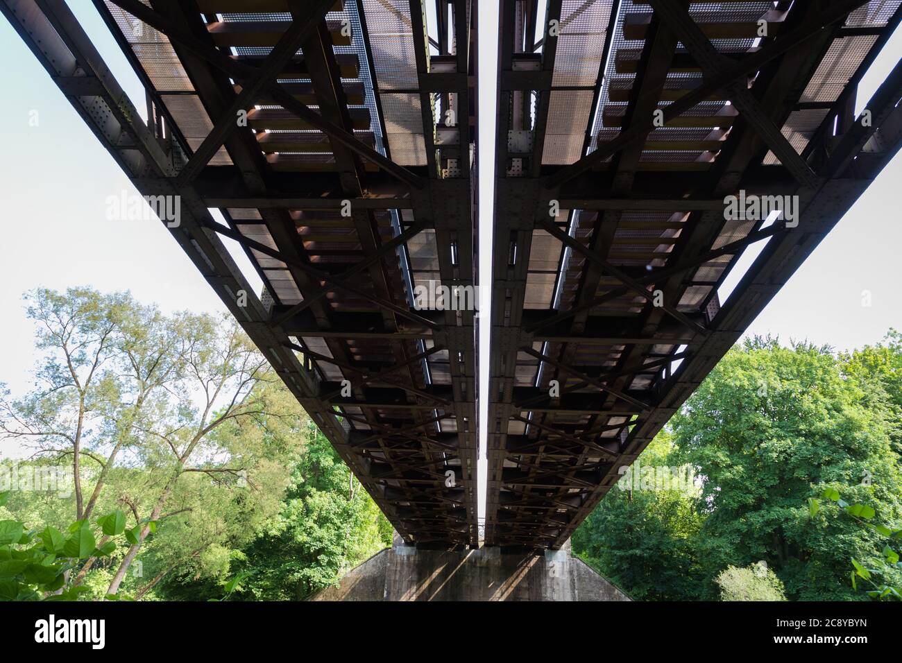 Bridge framework background hi-res stock photography and images - Alamy