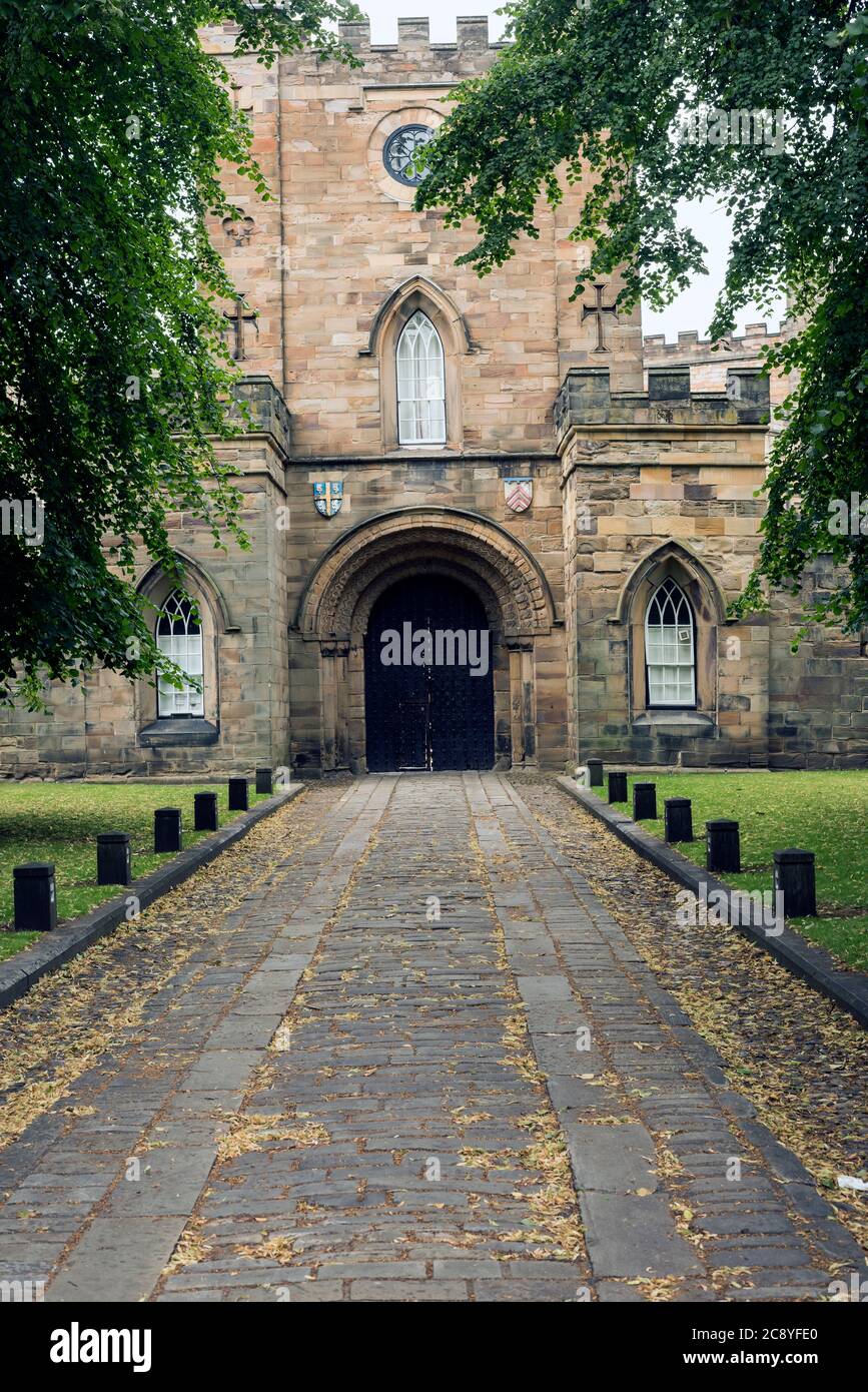 Entrance gate to Durham Castle, UK. with doors closed Stock Photo - Alamy