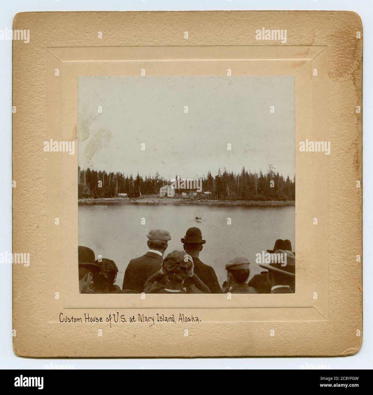 Retro alaska house hi-res stock photography and images - Alamy