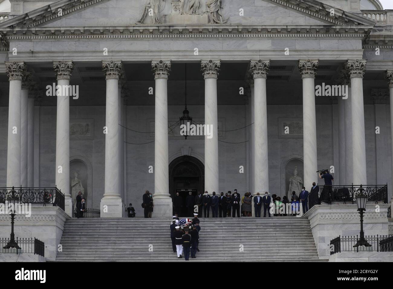 Congressman on u s capitol steps hi-res stock photography and images ...