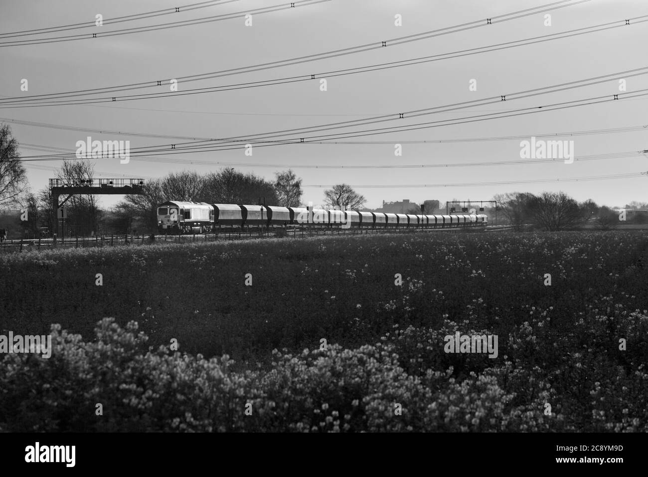 Freightliner class 66 locomotive 66512 at Sudforth Lane sidings with a ...