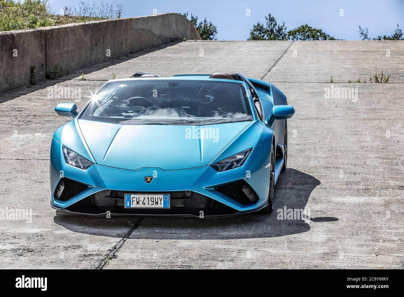 Longcross proving ground test circuit hi-res stock photography and ...