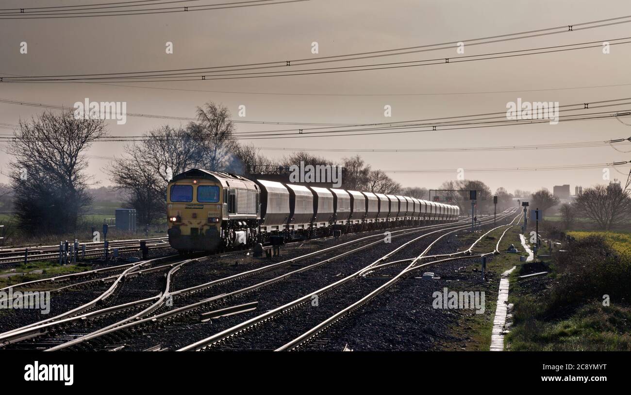 Freightliner class 66 locomotive 66512 at Sudforth Lane sidings with a ...