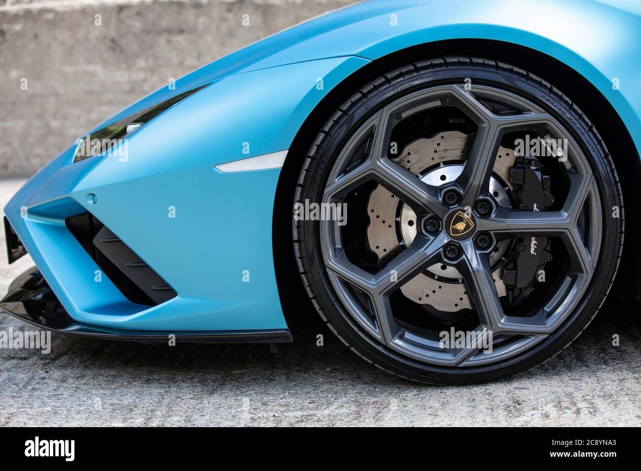 Lamborghini Huracán EVO RWD Spyder, photographed on the Longcross ...