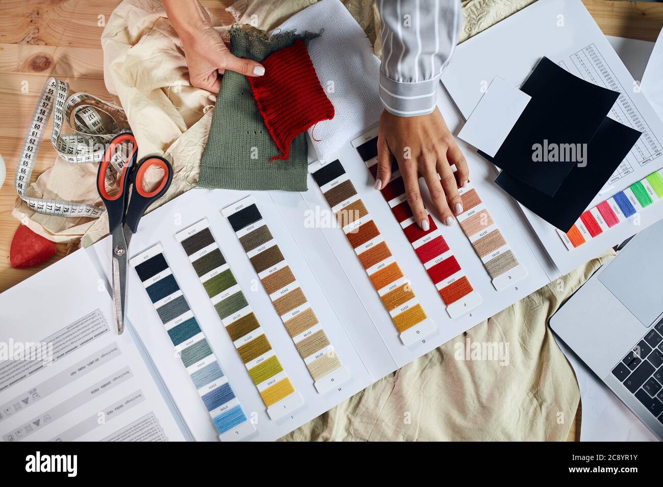 Free tailor hi-res stock photography and images - Alamy