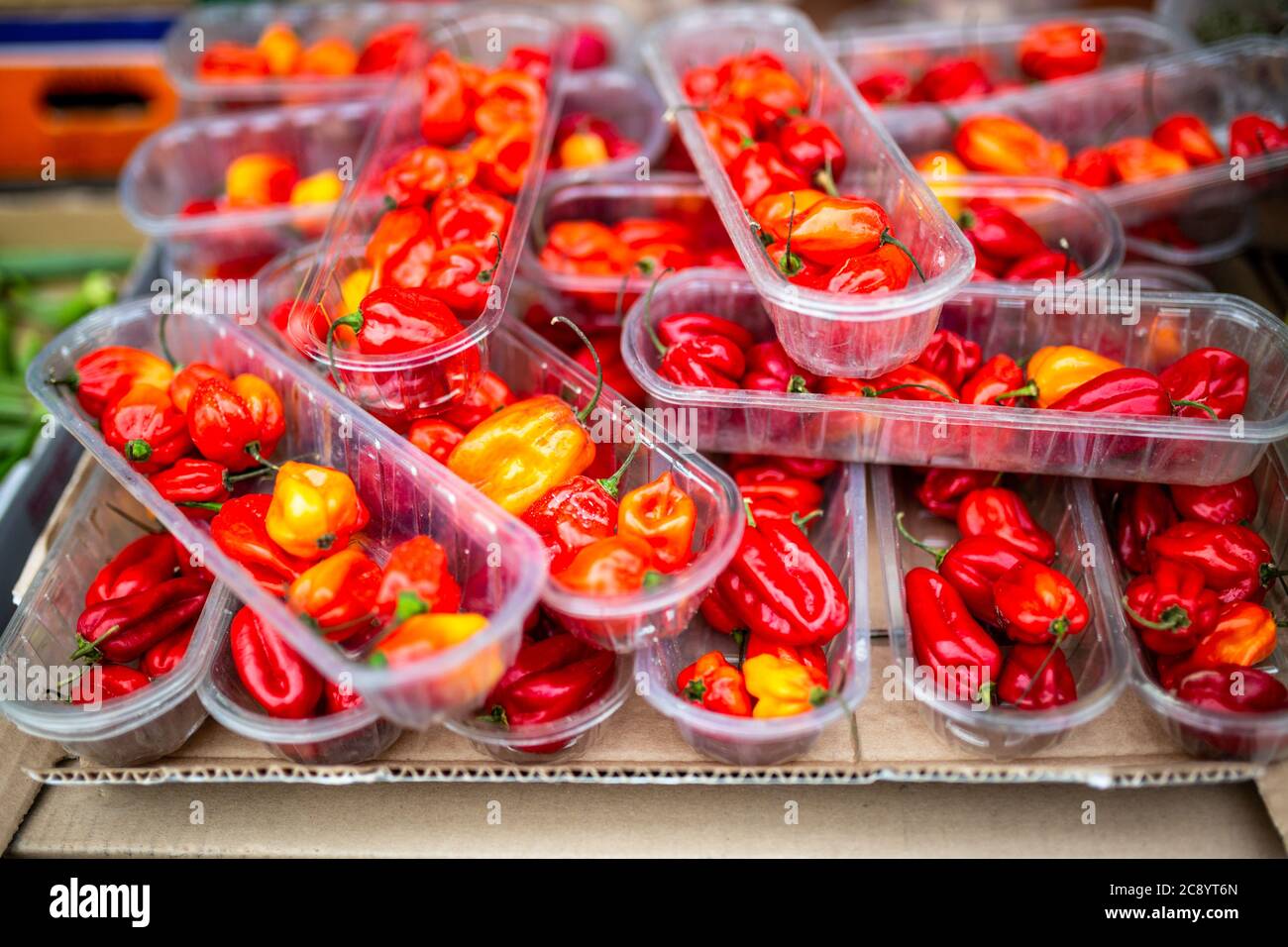 Open chillies hi-res stock photography and images - Alamy