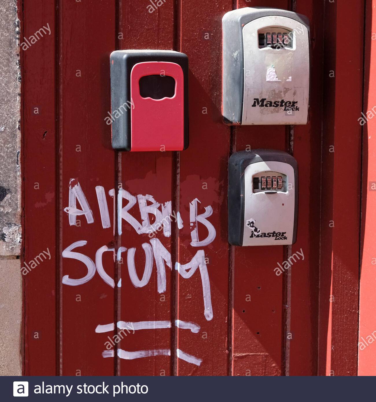 Airbnb airbnbs hi-res stock photography and images - Alamy