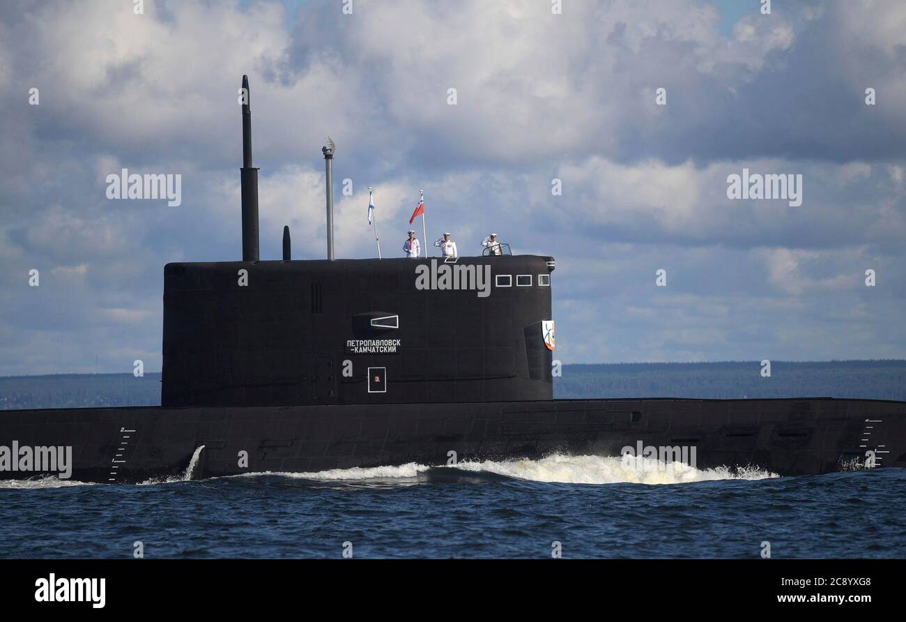Russian improved kilo submarine hi-res stock photography and images - Alamy