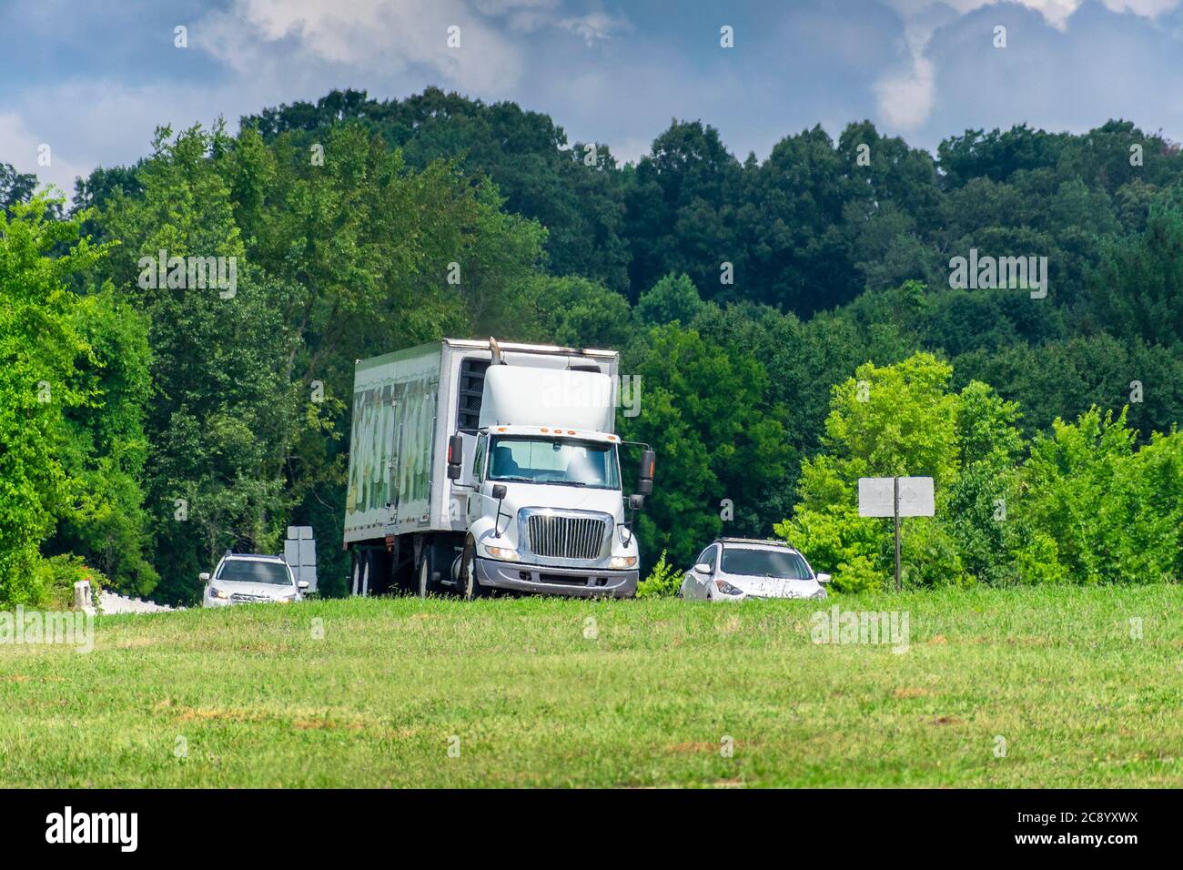 Heat waves on pavement hi-res stock photography and images - Alamy