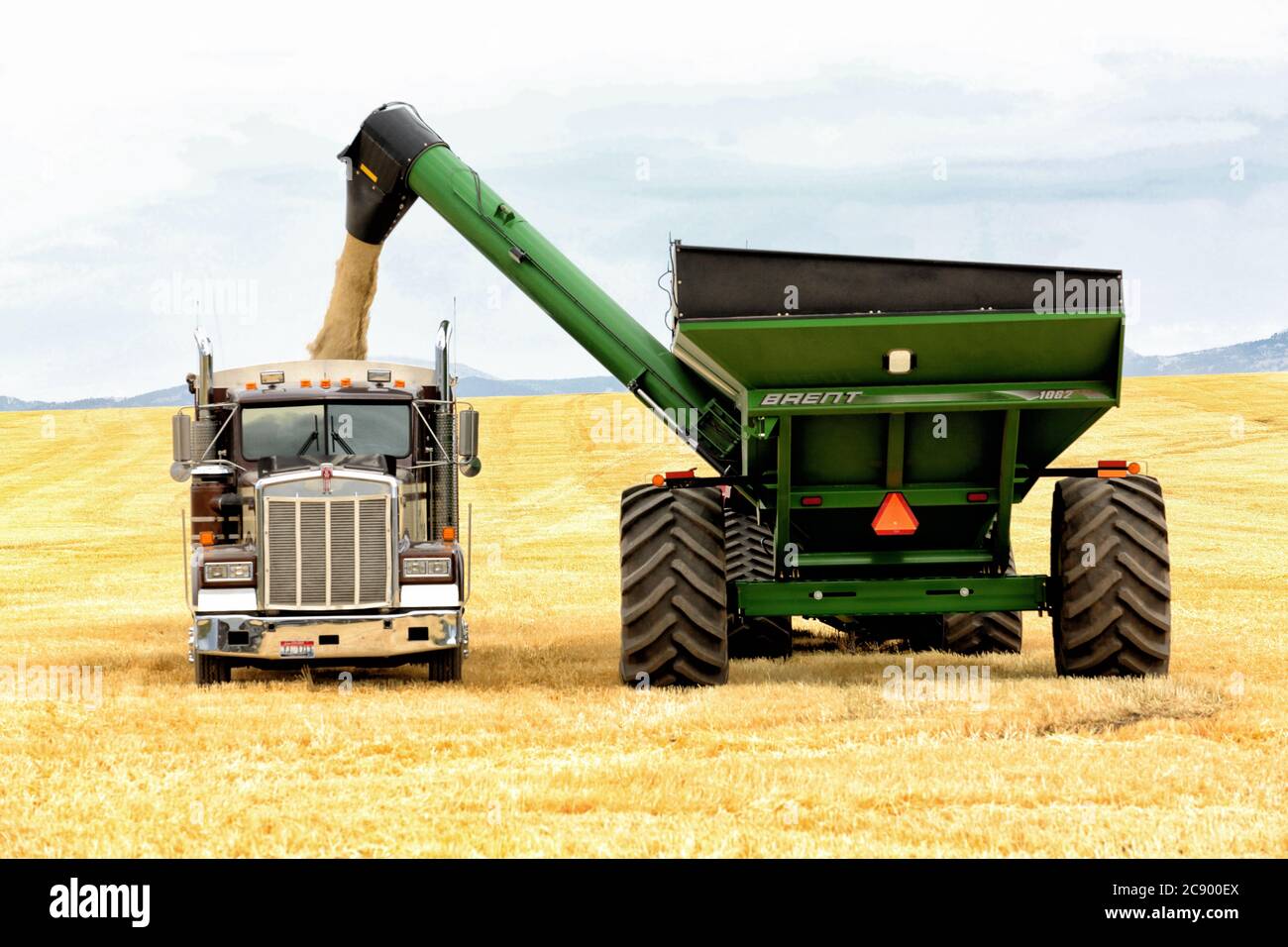 Grain cart hi-res stock photography and images - Alamy