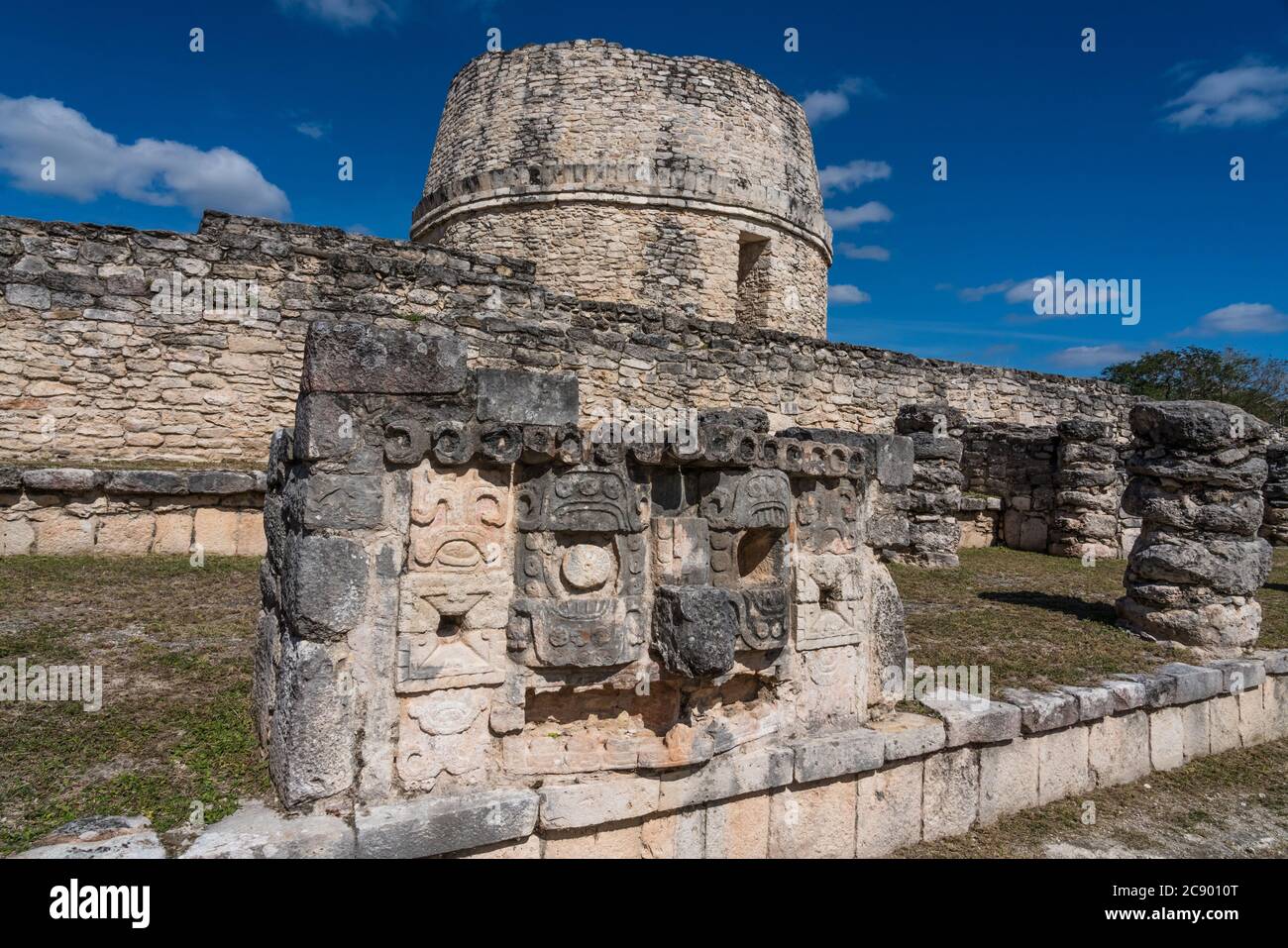 Mask temple ancient maya ruins hi-res stock photography and images - Alamy