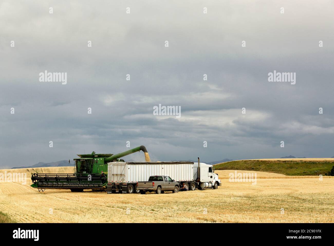 Offloading hi-res stock photography and images - Alamy