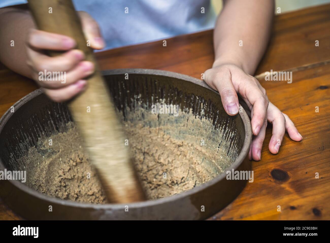 Mixing paste hi-res stock photography and images - Alamy