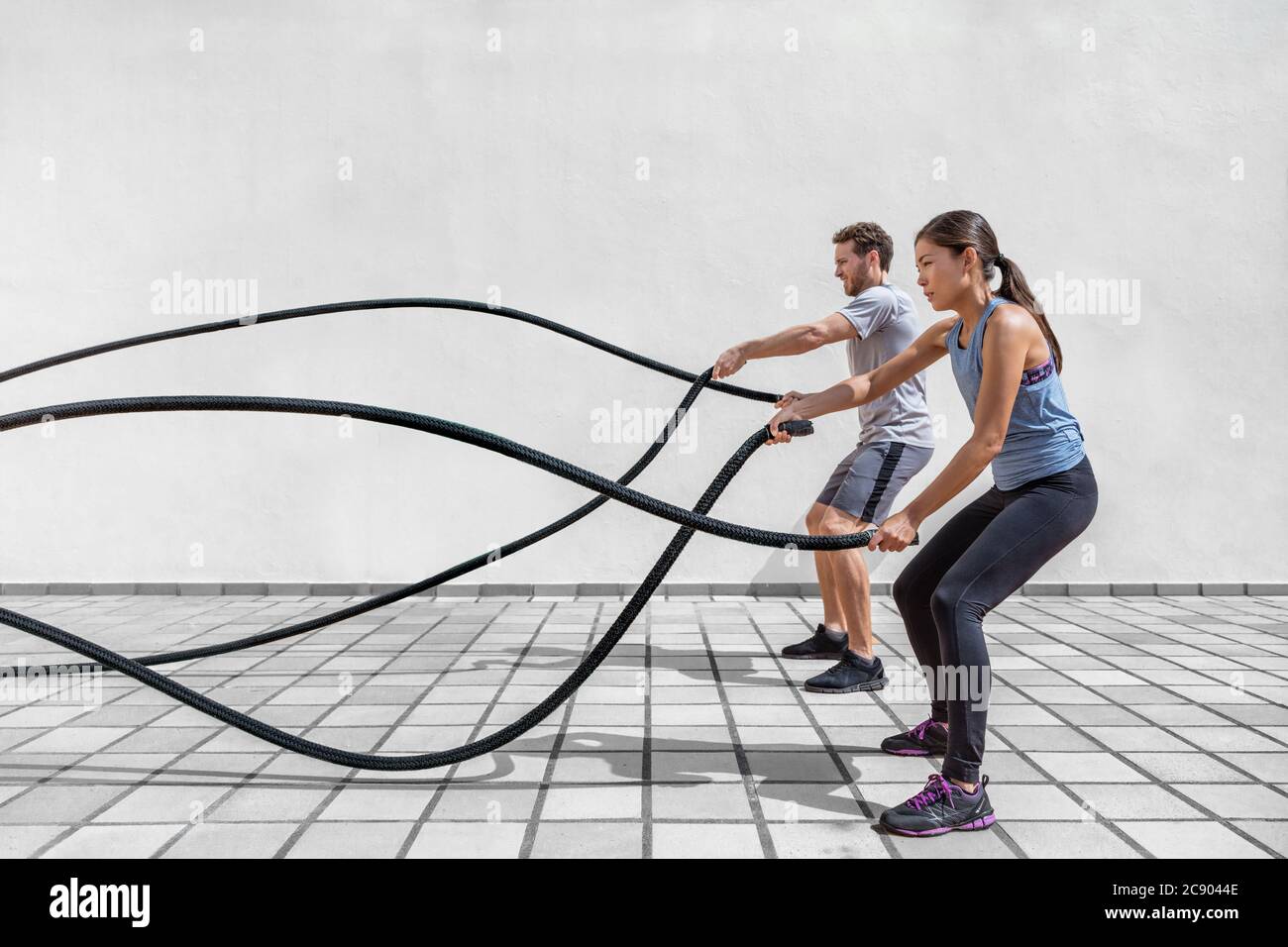 Battle rope workout hi-res stock photography and images - Alamy