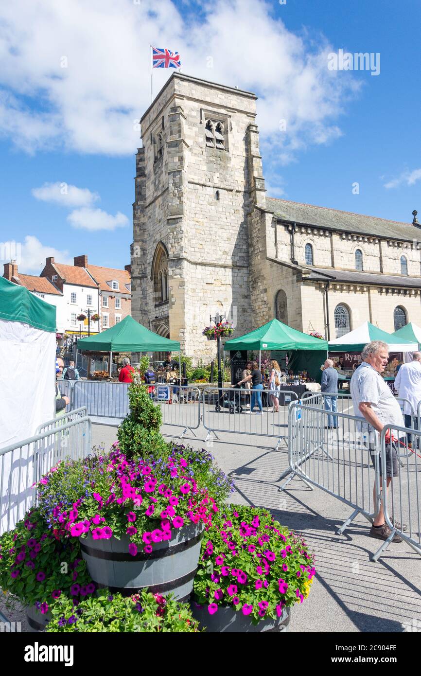 Market day and St Michael's Church, Market Place, Malton, North ...