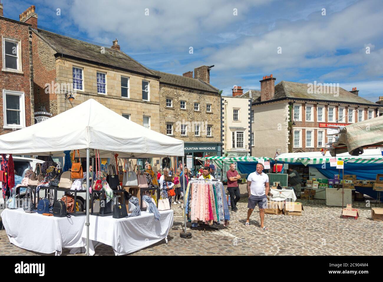 Richmond market yorkshire hi-res stock photography and images - Alamy
