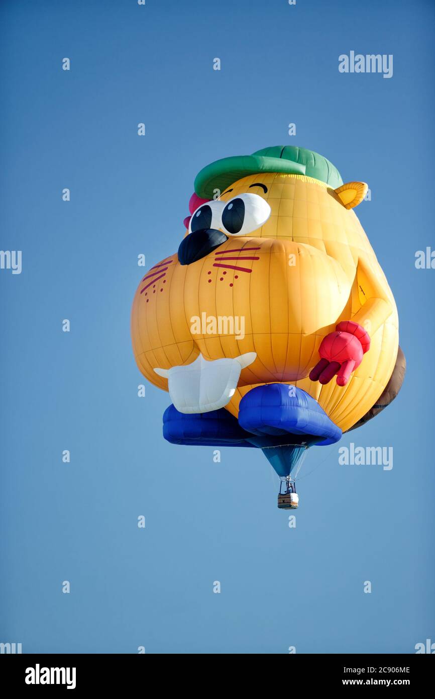 Ballooning e hi-res stock photography and images - Alamy
