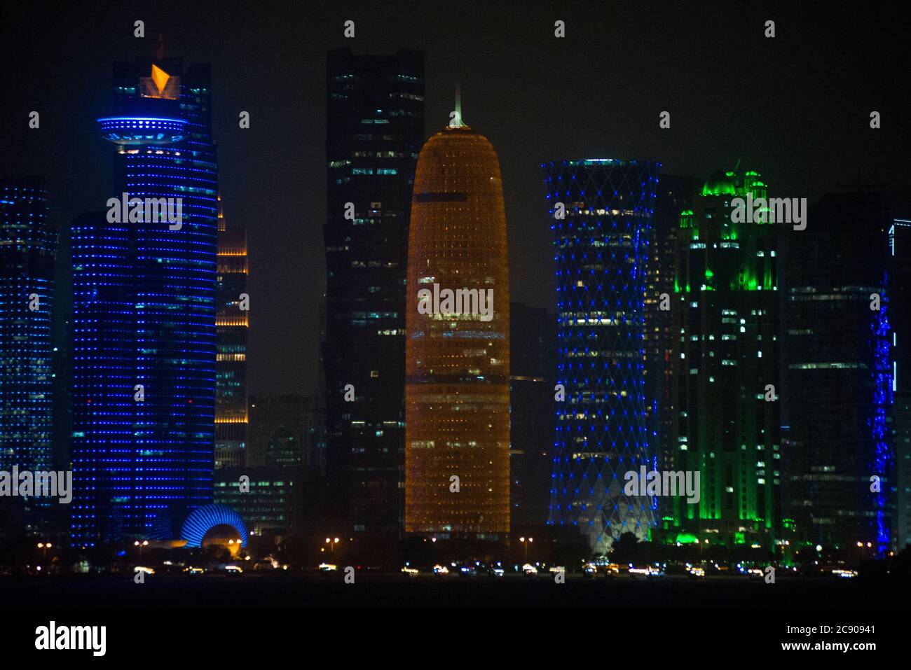 Doha qatar skyline hi-res stock photography and images - Alamy