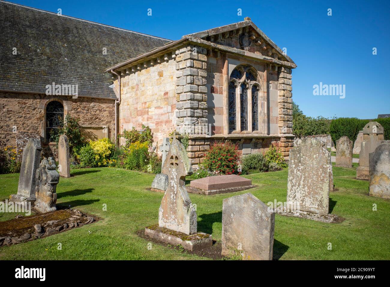 Dirleton Kirk and graveyard, Dirleton, East Lothian, Scotland UK Stock ...