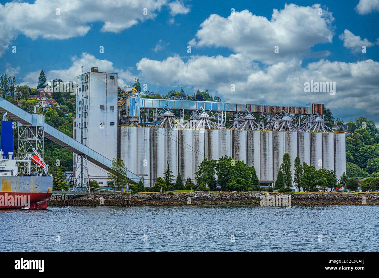 Metal grain bin on hi-res stock photography and images - Alamy