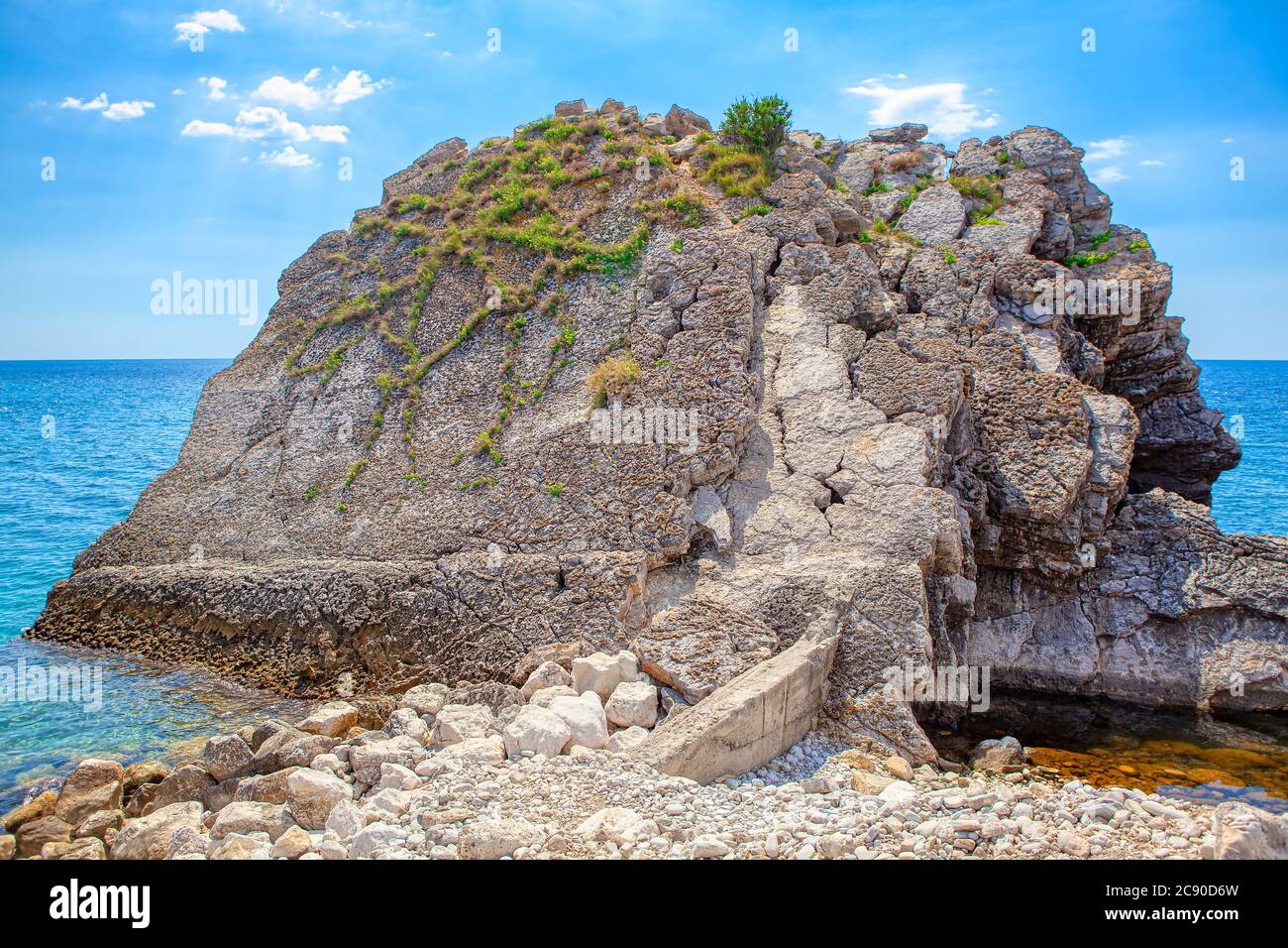 Stone islet . Tropical islands scenery Stock Photo - Alamy