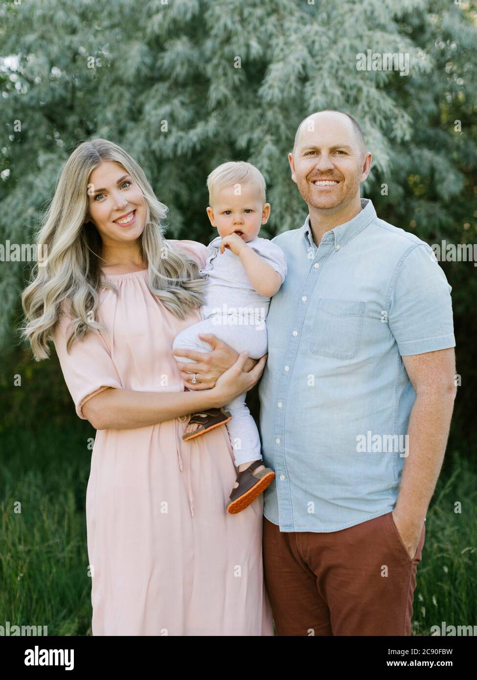 Child and camera and parents hi-res stock photography and images - Alamy