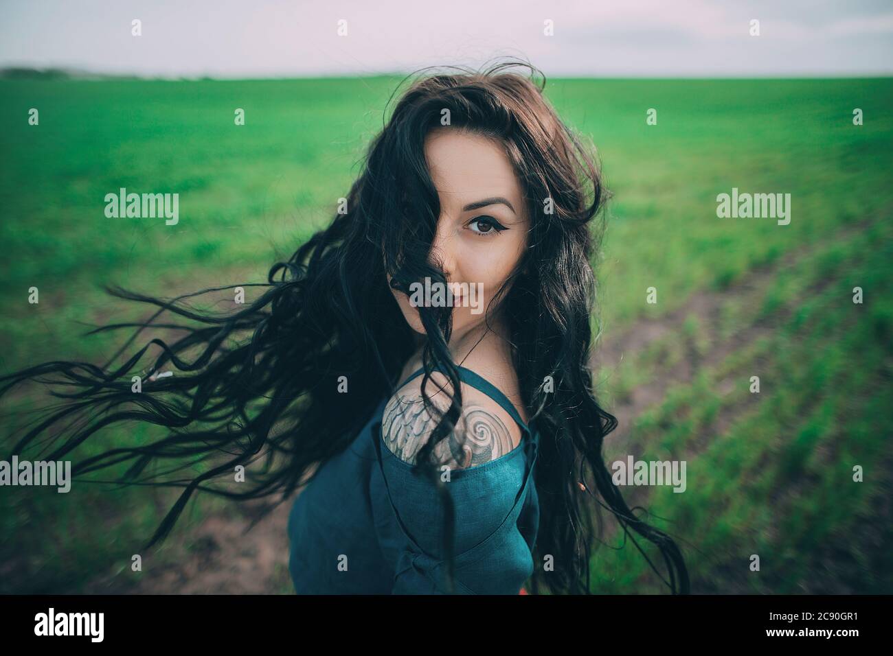 Wavy field hi-res stock photography and images - Alamy