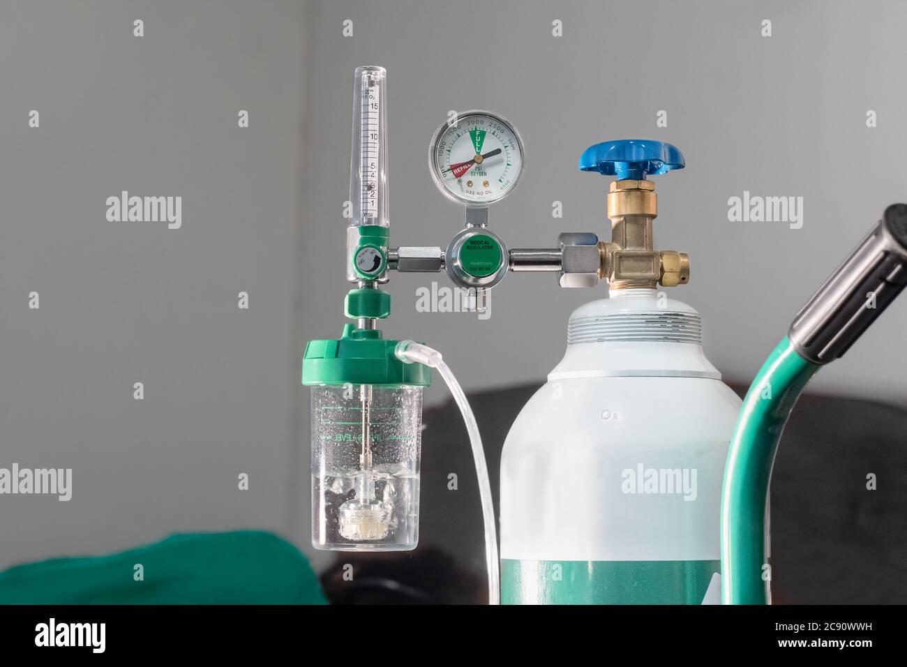 Oxygen flow meter hi-res stock photography and images - Alamy