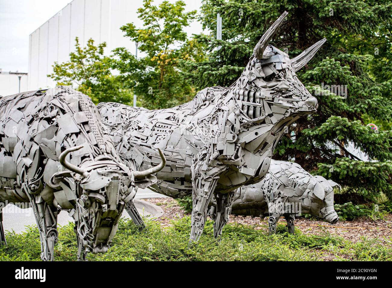Sculptures in front of the headquarters of the Toennies group in Rheda ...